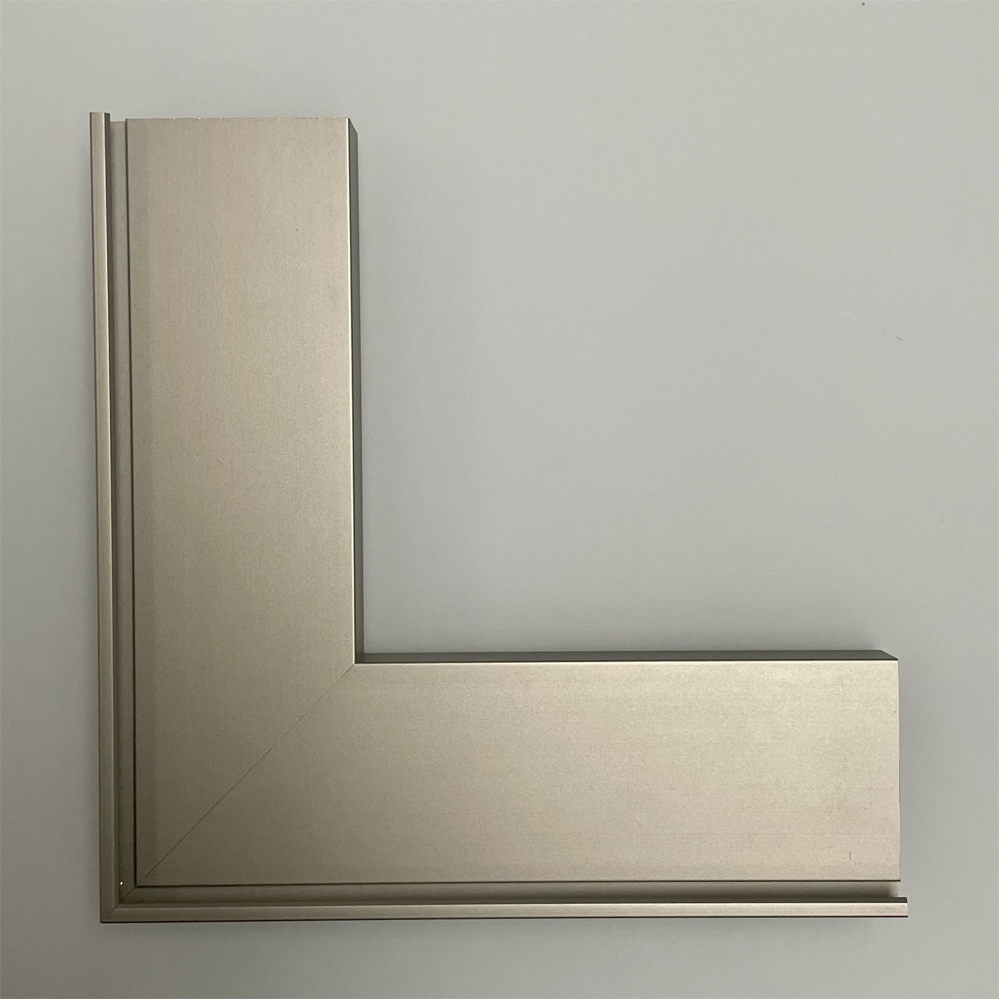 Corleone Light Bronze Corner Aluminum Profile Samples | Cronos Design