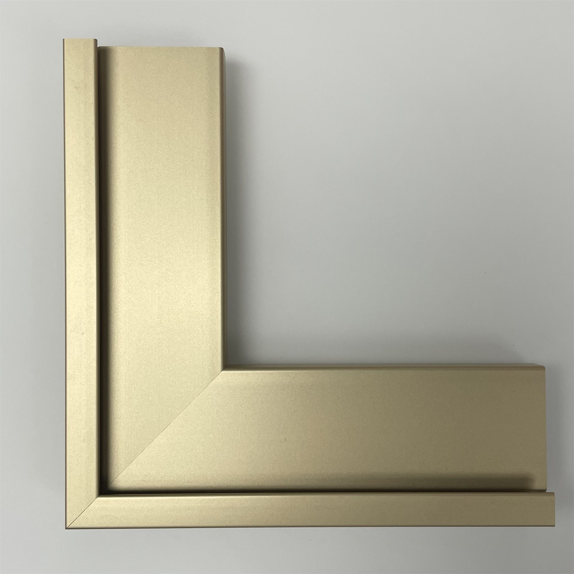 Modena 003 Gold Corner Aluminum Profile Samples | Cronos Design
